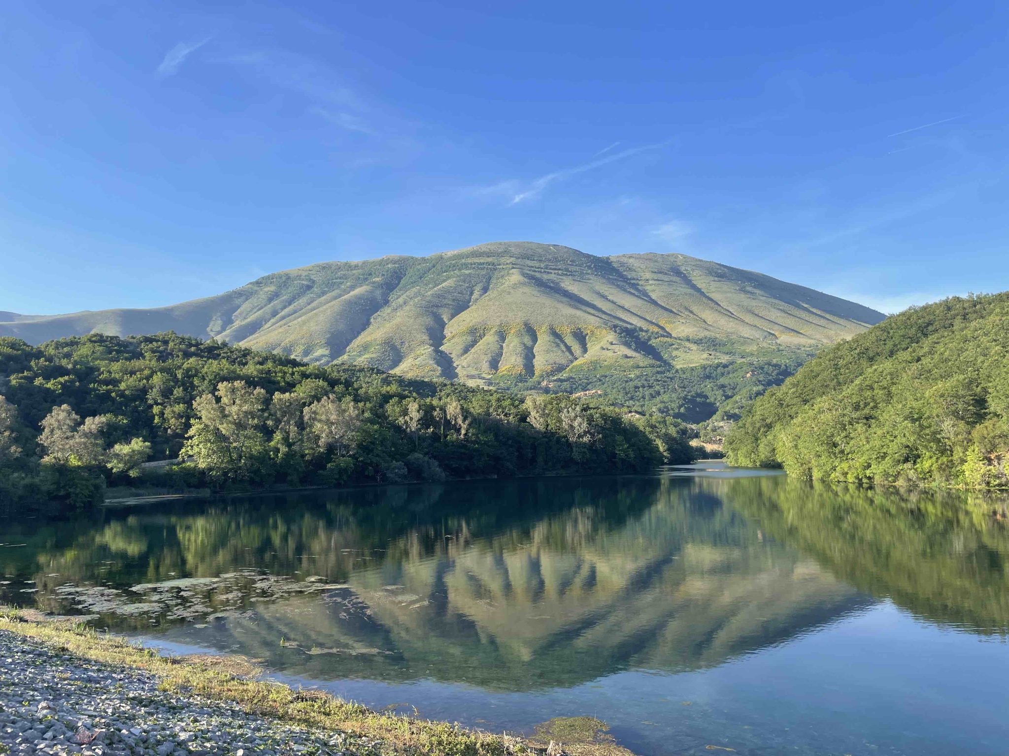 Blue Eye: sorgente d'acqua naturale nel sud Albania : Trottole in Viaggio