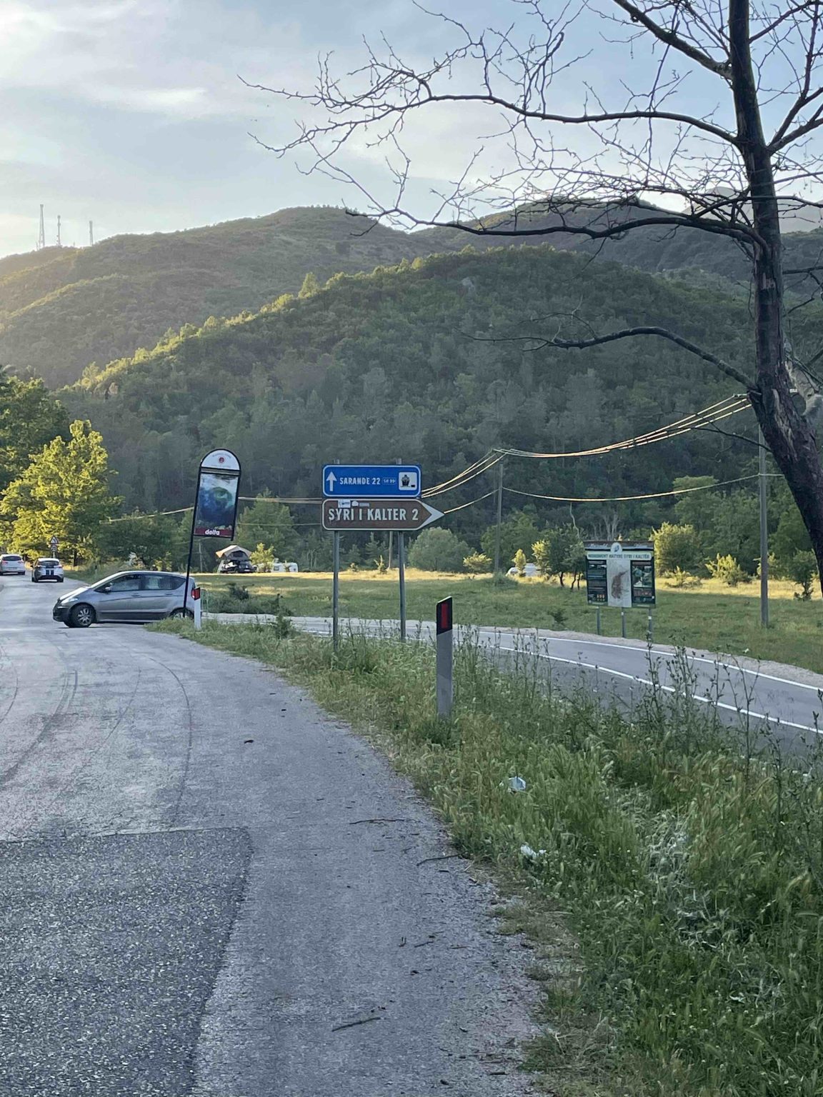 Blue Eye: sorgente d'acqua naturale nel sud Albania : Trottole in Viaggio