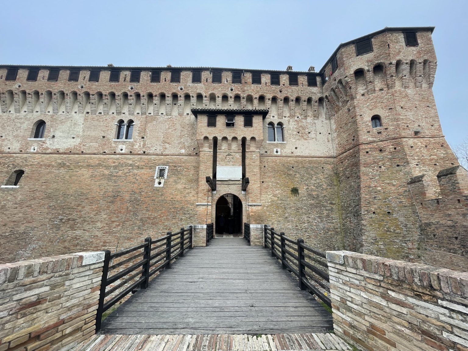 Visitare Gradara: la sua rocca e il suo castello : Trottole in Viaggio